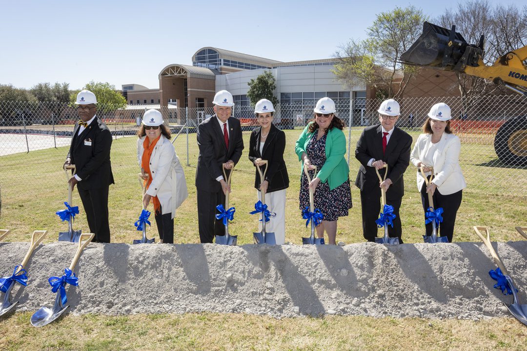 Groundbreaking ceremony celebrates expansion at TCC Southeast – Tarrant ...